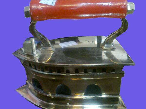 Kochi man turns famous by using gas iron box