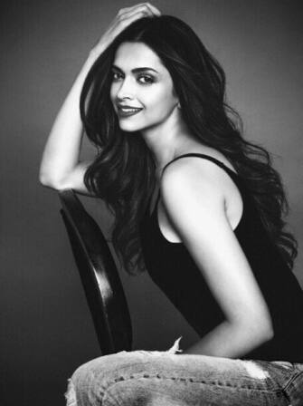 Deepika Padukone To Perform An Item Number In 'Raabta'!