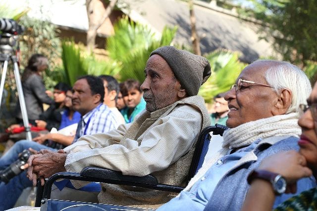 Indian columnist, humorist, writer & playwright, Taarak Mehta dies at ...