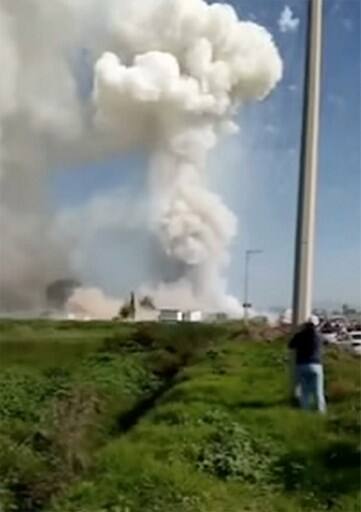 In pictures: Massive explosion at Mexico\'s fireworks factory kills 24 ...
