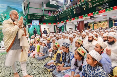 In Pictures: PM Modi Visits Bohra Mosque