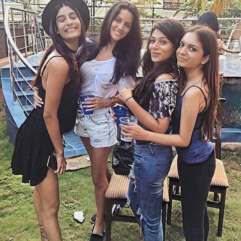 PICS: Sana Pancholi, Sooraj's elder sister & Aditya Pancholi's light ...