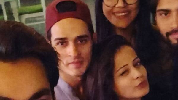 Bigg Boss 11: Priyank Sharma parties with Bandagi Kalra's boyfriend ...