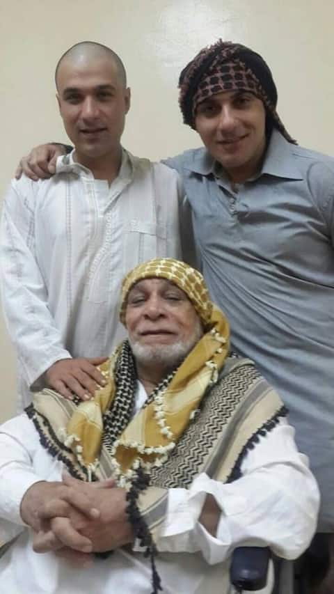 Kader Khan Death: Here Are Some Rare Pics Of The Veteran Actor With His Sons Sarfaraz Khan ...