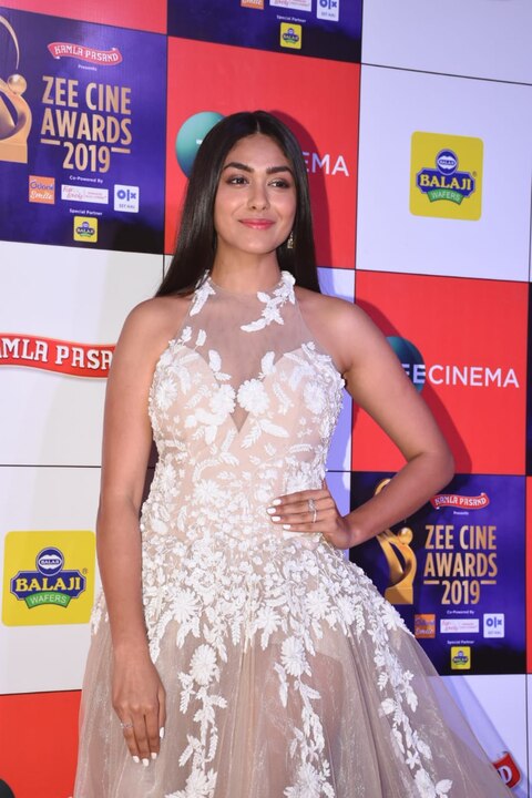 Zee Cine Awards 2019: Ankita Lokhande, Mrunal Thakur, Radhika Madan ... Zee Cine Awards 2019: Ankita Lokhande, Mrunal Thakur, Radhika Madan ...