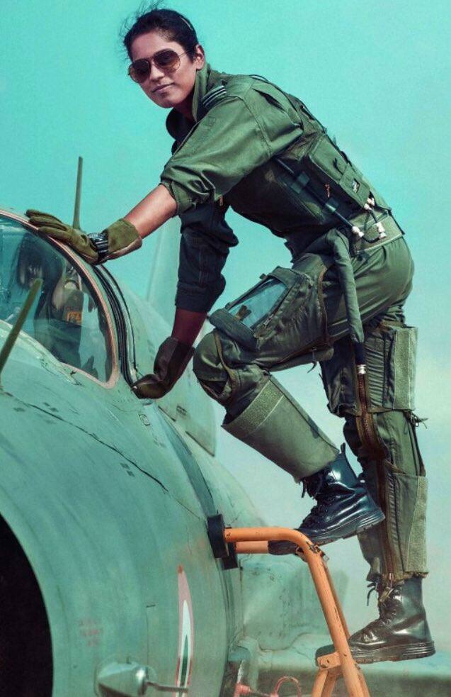 PICTURES- Meet Indias First Female IAF Fighter Pilot Bhawana Kanth Qualified To Undertake Combat ...