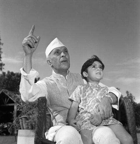 Jawaharlal Nehru Death Anniversary: Remembering Nehru; Rare Photos Of ...