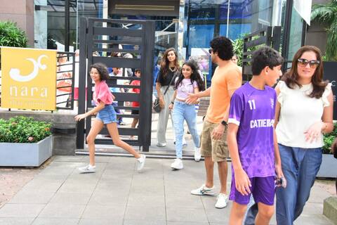 'The Sky Is Pink' Actor Farhan Akhtar's Lunch Outing With Girlfriend ...