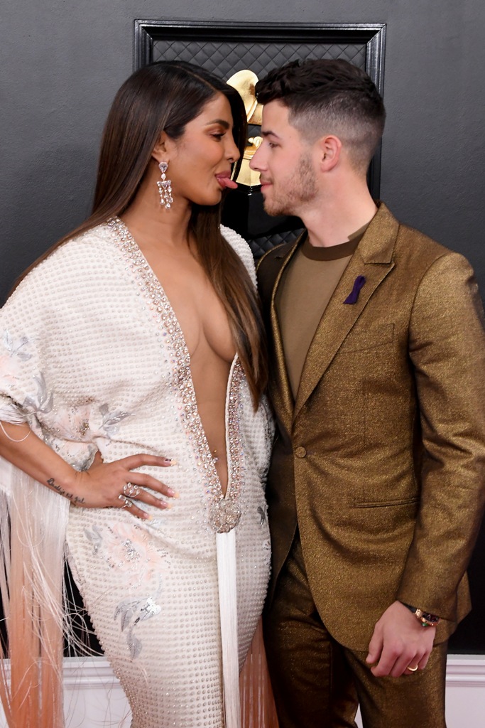 Grammys 2020 Red Carpet Pics: Priyanka Chopra Flaunts Her Pierced Belly Button In Deep Plunging ...