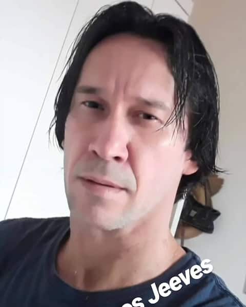 'Matrix 4' Actor Keanu Reeves' Lookalike Marcos Jeeves Breaks The ...