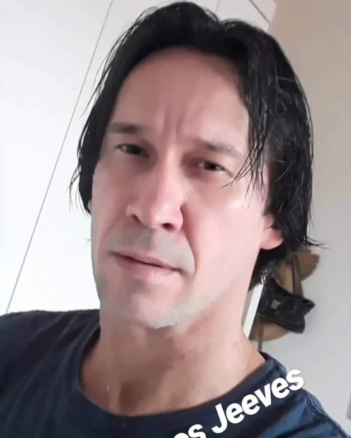 'Matrix 4' Actor Keanu Reeves' Lookalike Marcos Jeeves Breaks The ...