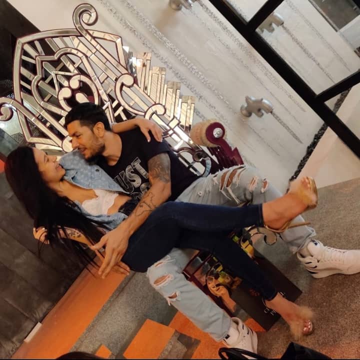 Tiger Shroff's Sister Krishna Shroff Shares STUNNING PIC In Bikini With ...