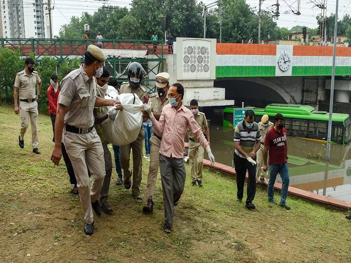 Heavy Downpour Floods Delhi Roads, Man Dies After Drowning Under Water-Logged Minto Bridge
