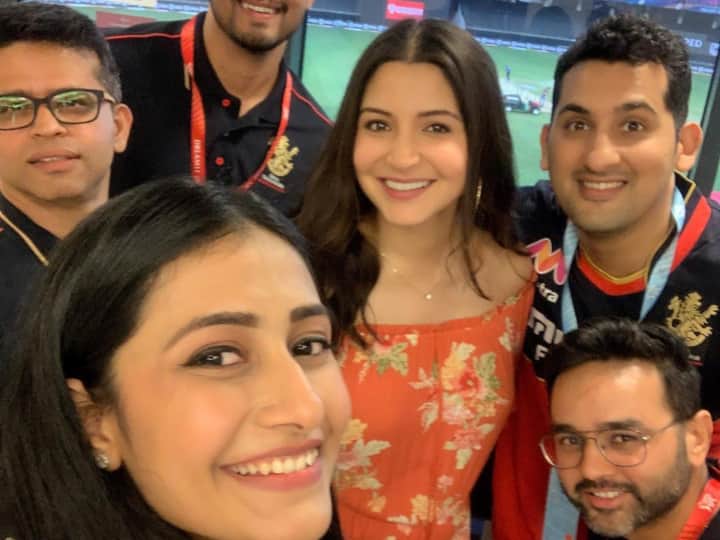 IPL 2020: Anushka Sharma Poses With Yuzvendra Chahal's Fiancée Dhanashree Verma After RCB's ...