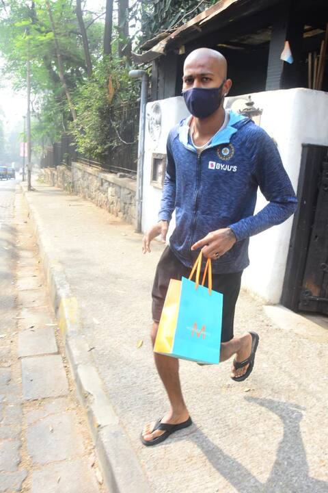 PICS: Check Out Hardik Pandya's New Bald Look Here