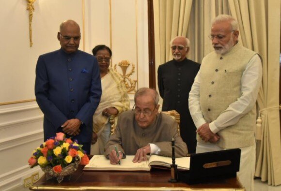 Pm Modi Writes Letter To Pranab Mukherjee On His Last Day In Office As