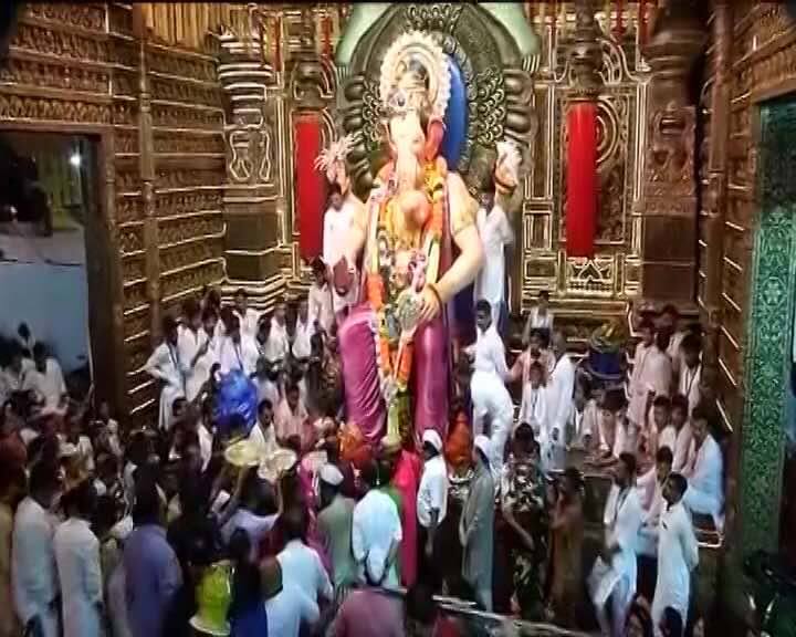 Mumbai Treasure Of The King Of Lalbagh Filled With Offerings Of ...