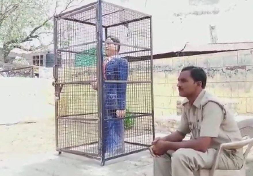 यूपी: बदायूं में अंबेडकर की मूर्ति सलाखों के पीछे बंद, सुरक्षा में ...
