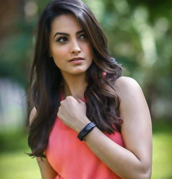 Dheeraj Dhoopar REPLACED by Anita Hassanandani in \'Comedy Circus