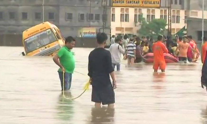 Heavy rain in Nagpur: Flood Like situation in Maharashtra CM Devendra Fadnavis BJP Leader Nitin ...