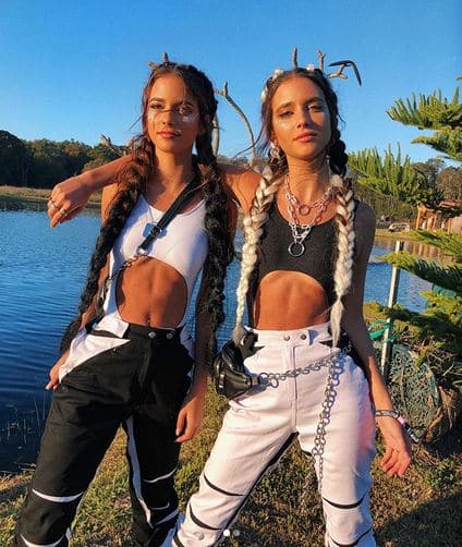 Twinstagram! Meet The Identical Twin Sisters Elisha And Renee Herbert ...