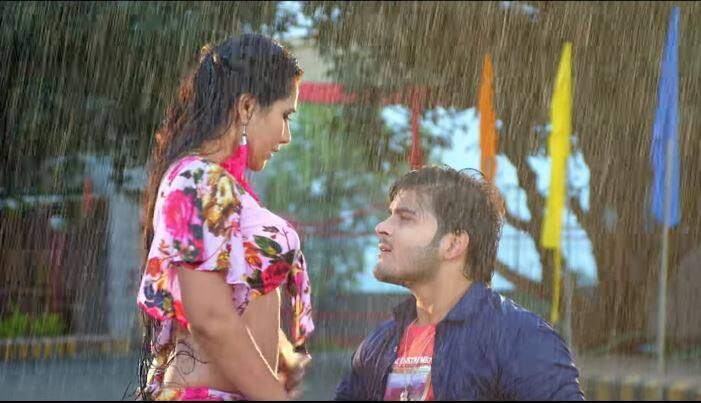 इस गाने में बिना बताए हीरो ने गार्गी पंडित को किया था किस, अब तक 29 लाख ...