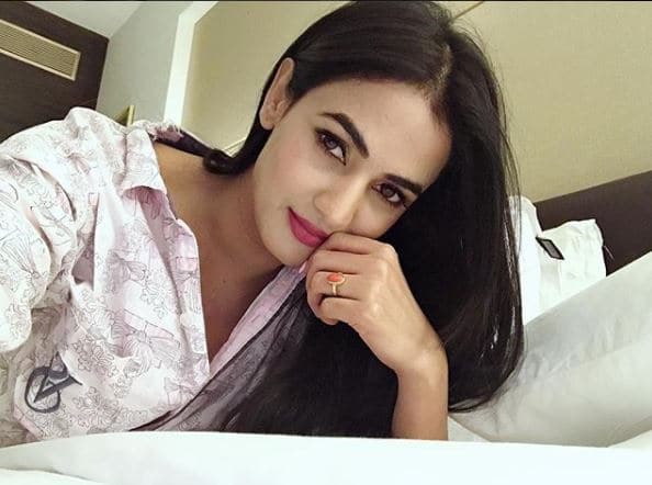 Paltan fame Sonal chauhan praise army family\'s courage