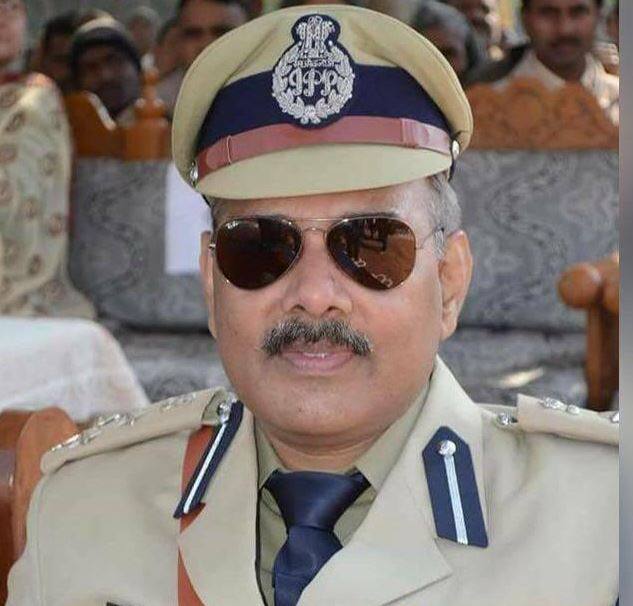 Bareilly ADG Pram prakash charges allegation on paytm of fraud, fir lodged