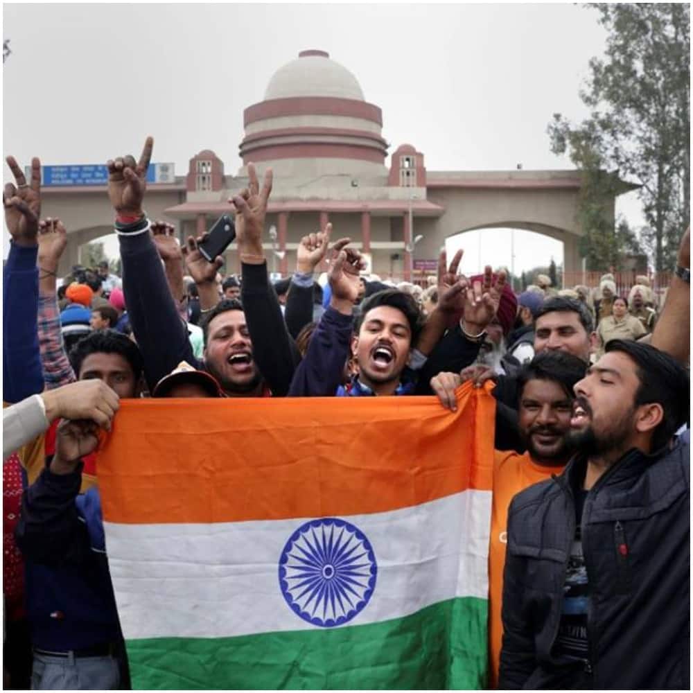 See photos of celebrating in Atari-Wagah Border, wing commander ...