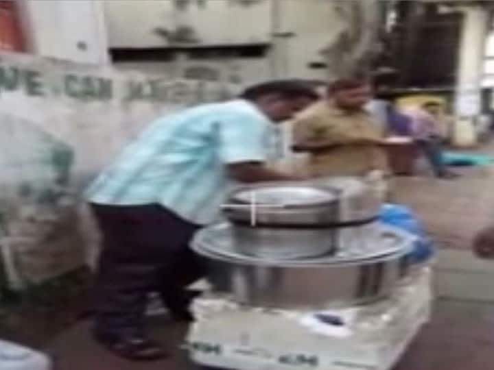 Roadside Idli vendor in Mumbai seen selling Idli made with toilet water ...