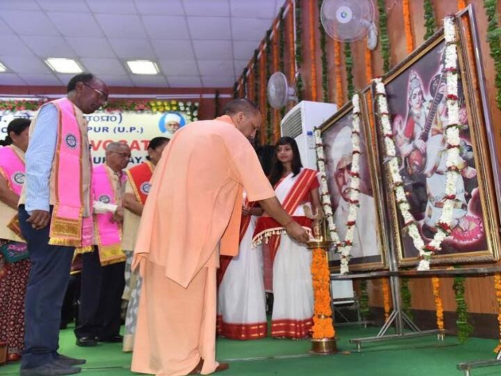 Gorakhpur-Yogi Adityanath attends MMMUT convocation, gives this message ...