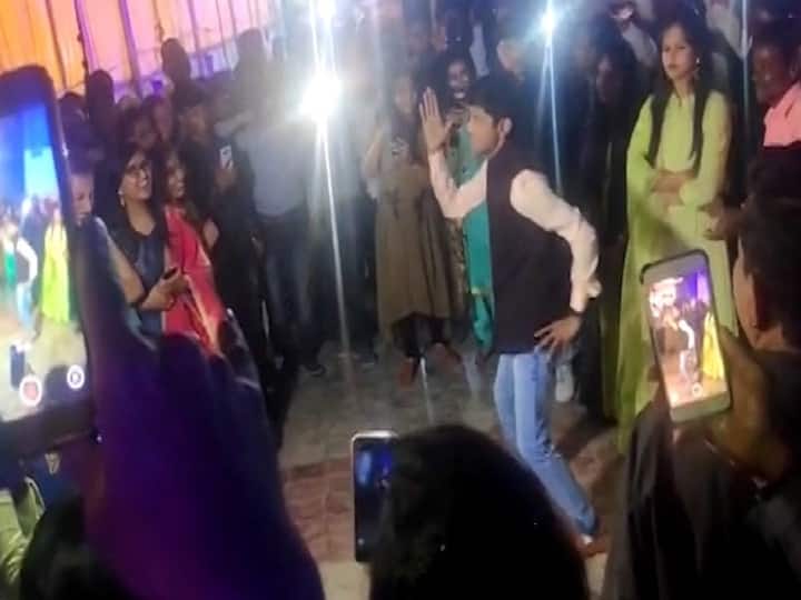 viral video of mla prashant bamb dancing on daughters wedding | महाराष्ट्रः बीजेपी विधायक का ...