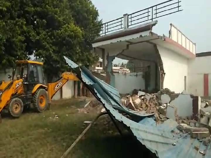 Another member of Atiq gang\'s house demolished, Aashiq Ali Malli ANN ...