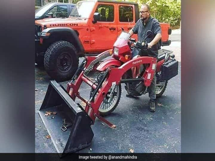Jugaad: Have you ever seen a motorcycle become a JCB? | Jugaad: युवक ने ...