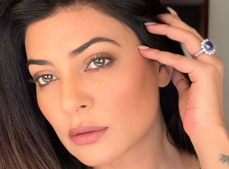 Actress Sushmita Sen Recalls Daughter Alisah Emotional Essay on Adoption | Sushmita Sen को बेटी ...