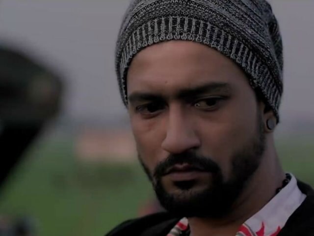 Actor Vicky Kaushal BADLY INJURED On Film's Set | শ্যুটিং করতে গিয়ে ... Actor Vicky Kaushal BADLY INJURED On Film's Set | শ্যুটিং করতে গিয়ে ...