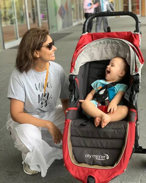 Lisa Ray Posts Pics Of Her 1 Yr Old Twin-Daughters | লিসা রে পোস্ট ...