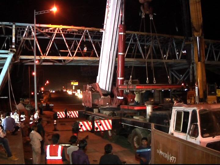 Mumbai\'s first sky walk broke out for the construction of the bandra ...