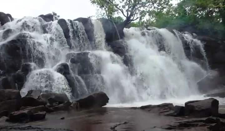 Sindhudurg, Kankavali - The beauty of Savdav waterfalls ...