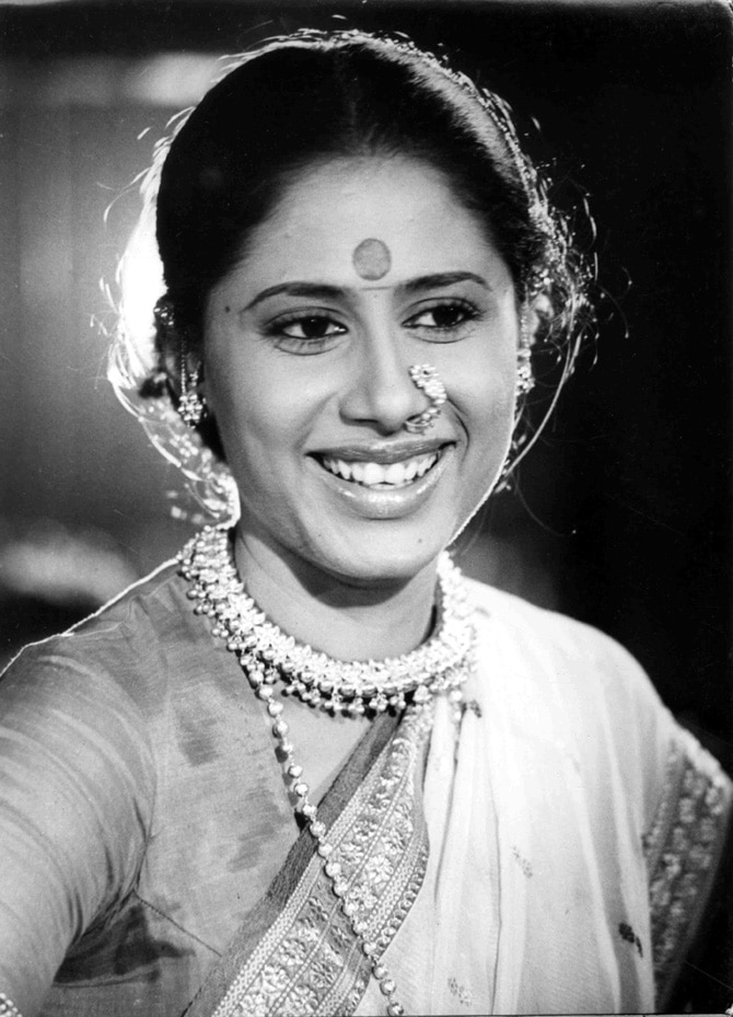 Actress smita patil 34th death anniversary remembering smita patil on ...
