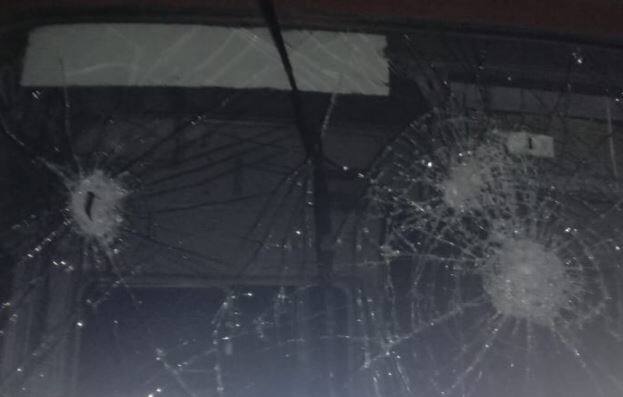 Stone pelting at Satara-Solapur ST bus in Piliv Ghat | पिलीव घाटात ...