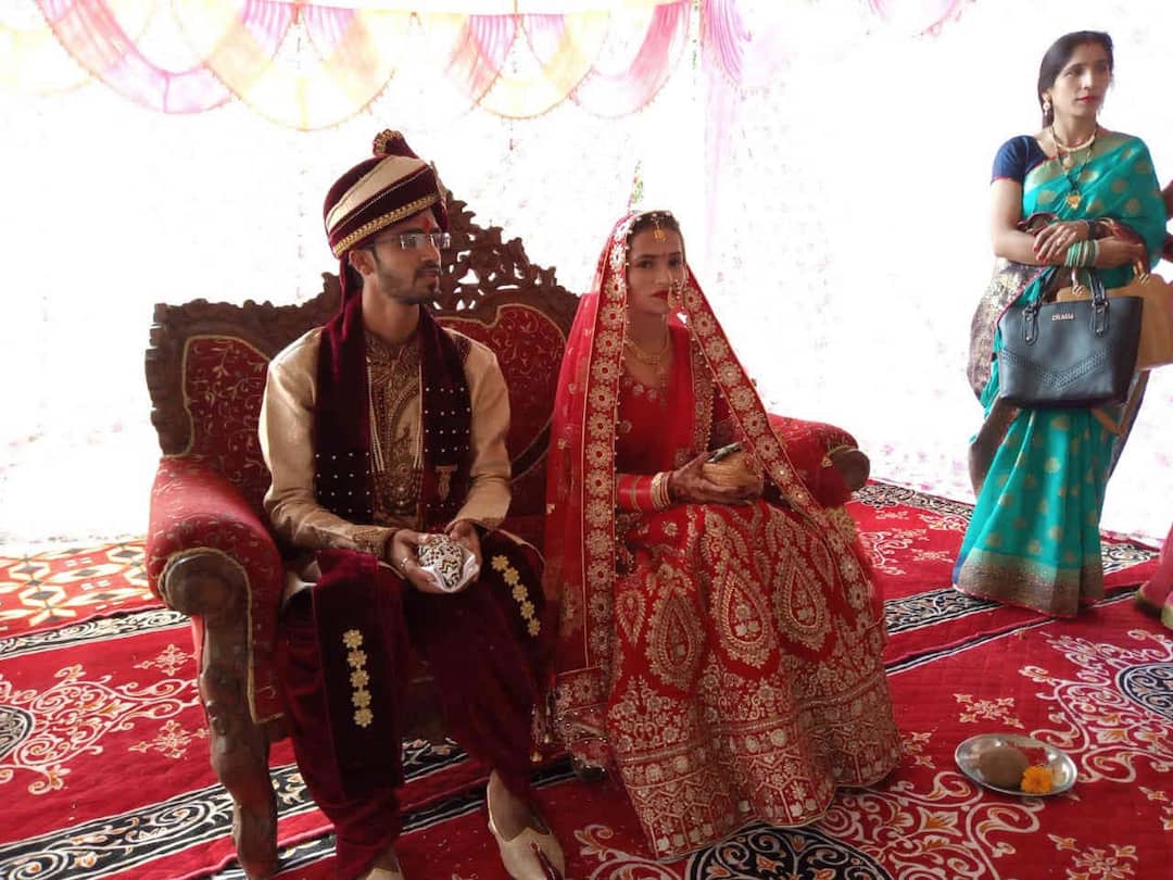 Surat AIDS-stricken youth marries an AIDS patient from Uttarakhand ...